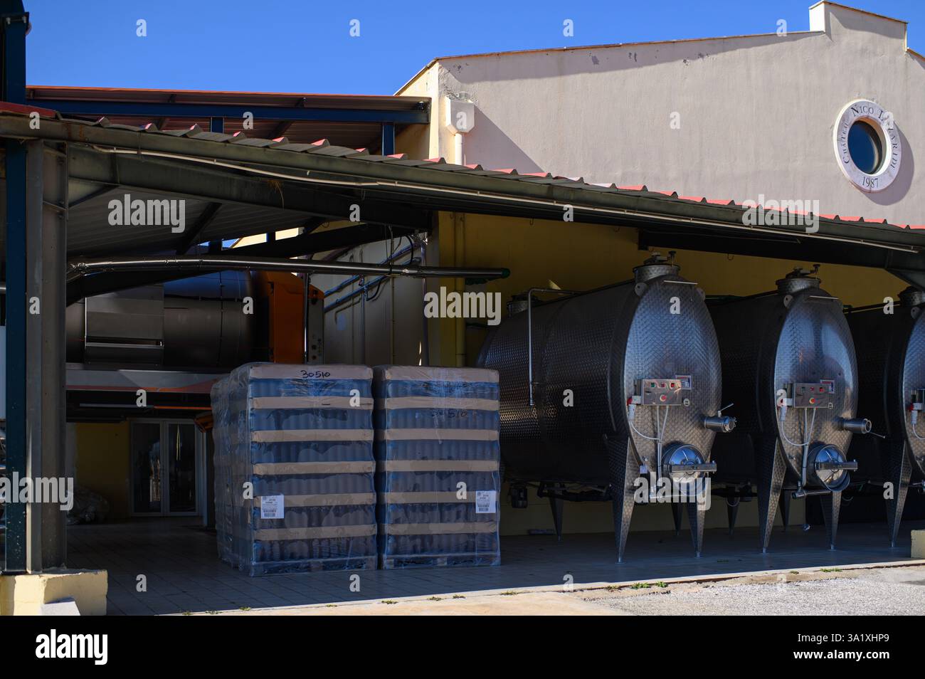 Metal Wine Fermentation Tanks – Corrosion-resistant tanks ensuring ...