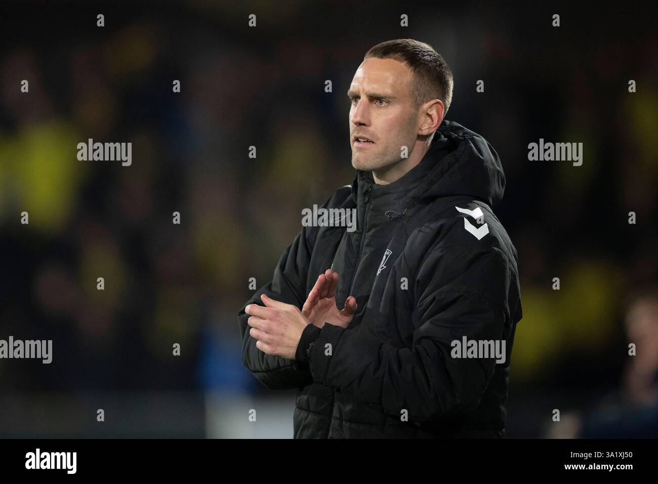 Randers, Denmark. 10th Mar, 2025. Broendbys cheftraener Frederik Birk under superligakampen ...