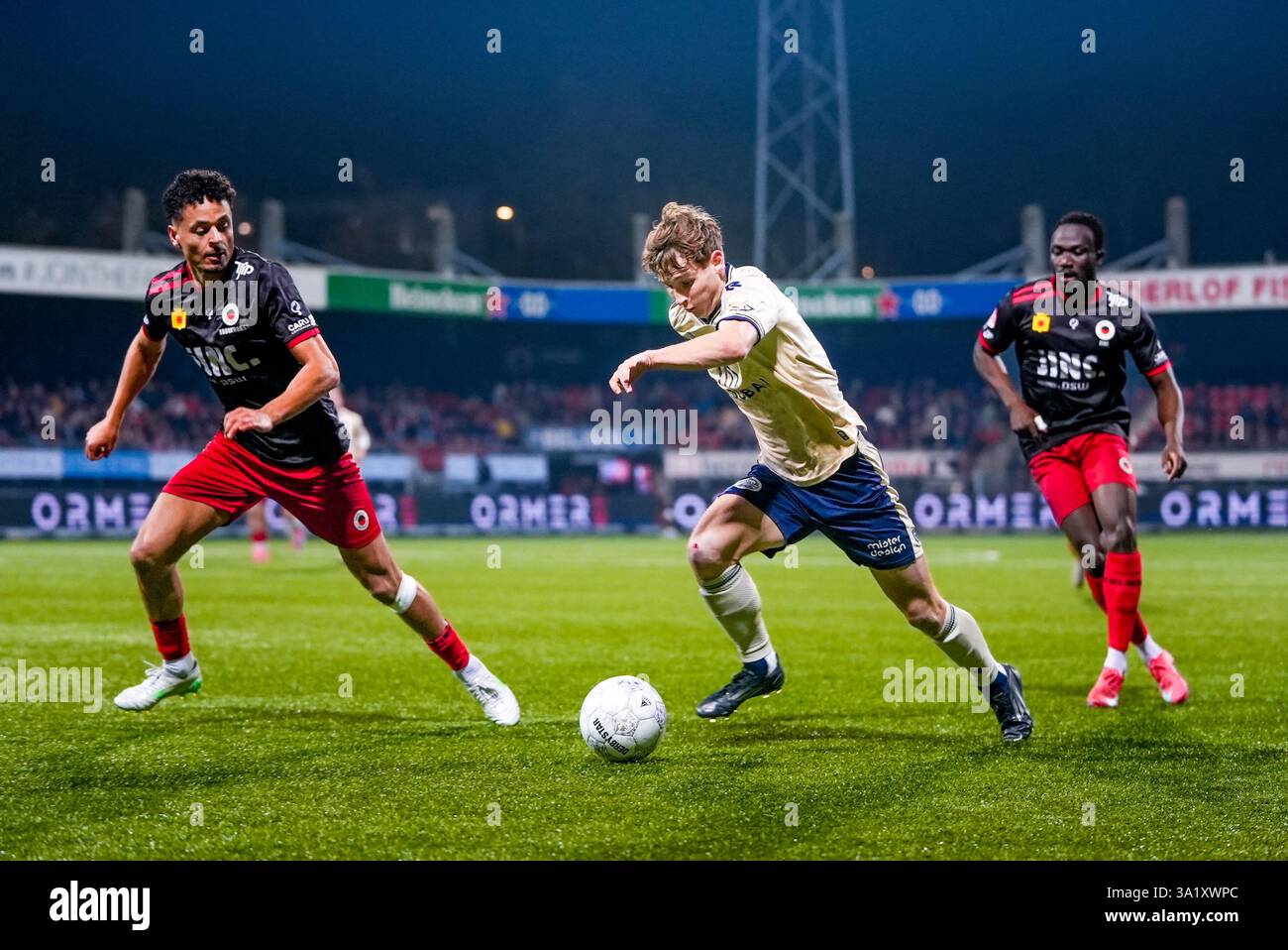 Rotterdam, Netherlands. 10th Mar, 2025. ROTTERDAM, 10-03-2025, Van ...