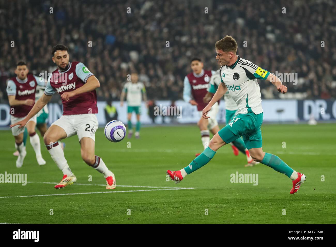 Harvey Barnes of Newcastle United shoots on goal during the Premier ...