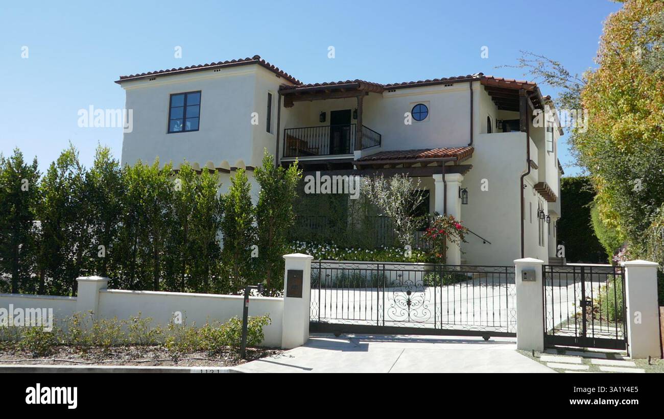 Beverly Hills, California, USA 9th March 2025 The Wizard of Oz Actress ...