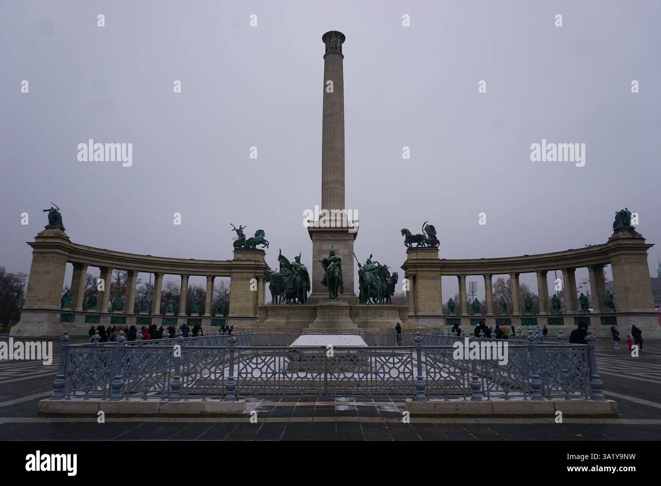 Heroes' Square with the iconic Millennium Monument and historic statues ...
