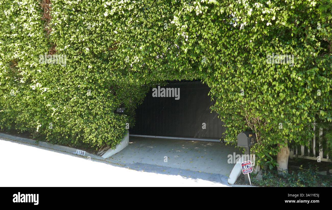 Beverly Hills, California, USA 9th March 2025 Dancer/Actress Juliette ...