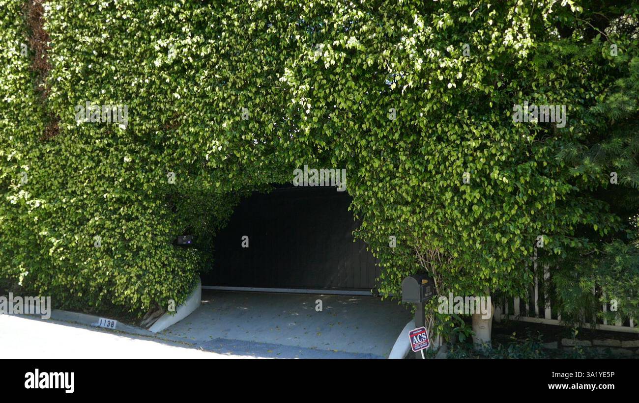 Beverly Hills, California, USA 9th March 2025 Dancer/Actress Juliette ...