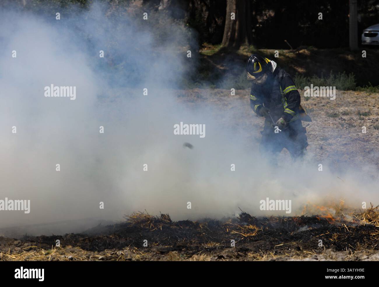 Mexico City, Mexico. 10th Mar, 2025. A member of the Mexico City Fire ...