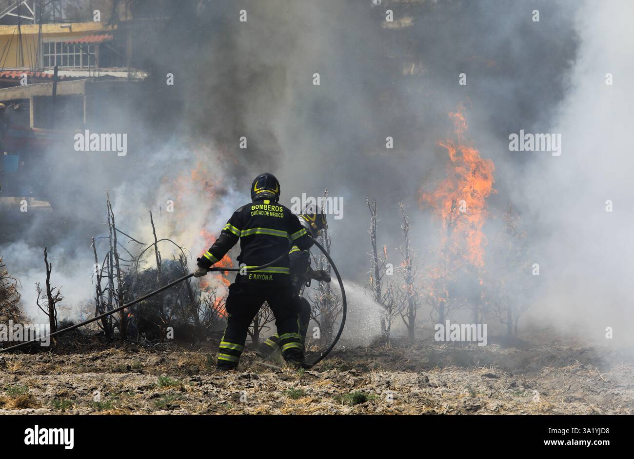 Mexico City, Mexico. 10th Mar, 2025. A member of the Mexico City Fire ...