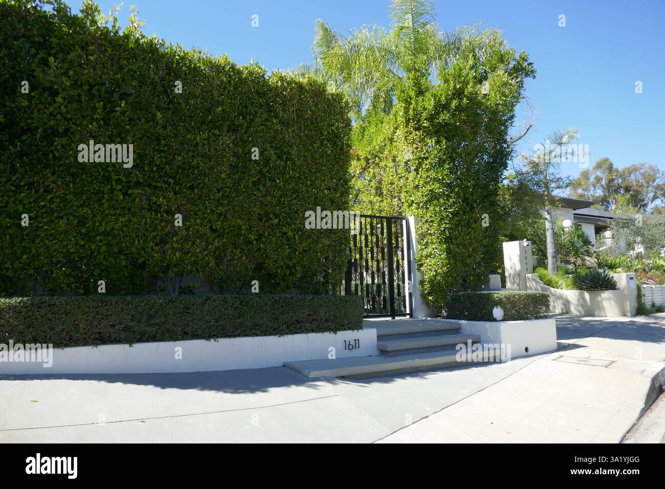 1611 tower grove drive hi-res stock photography and images - Alamy