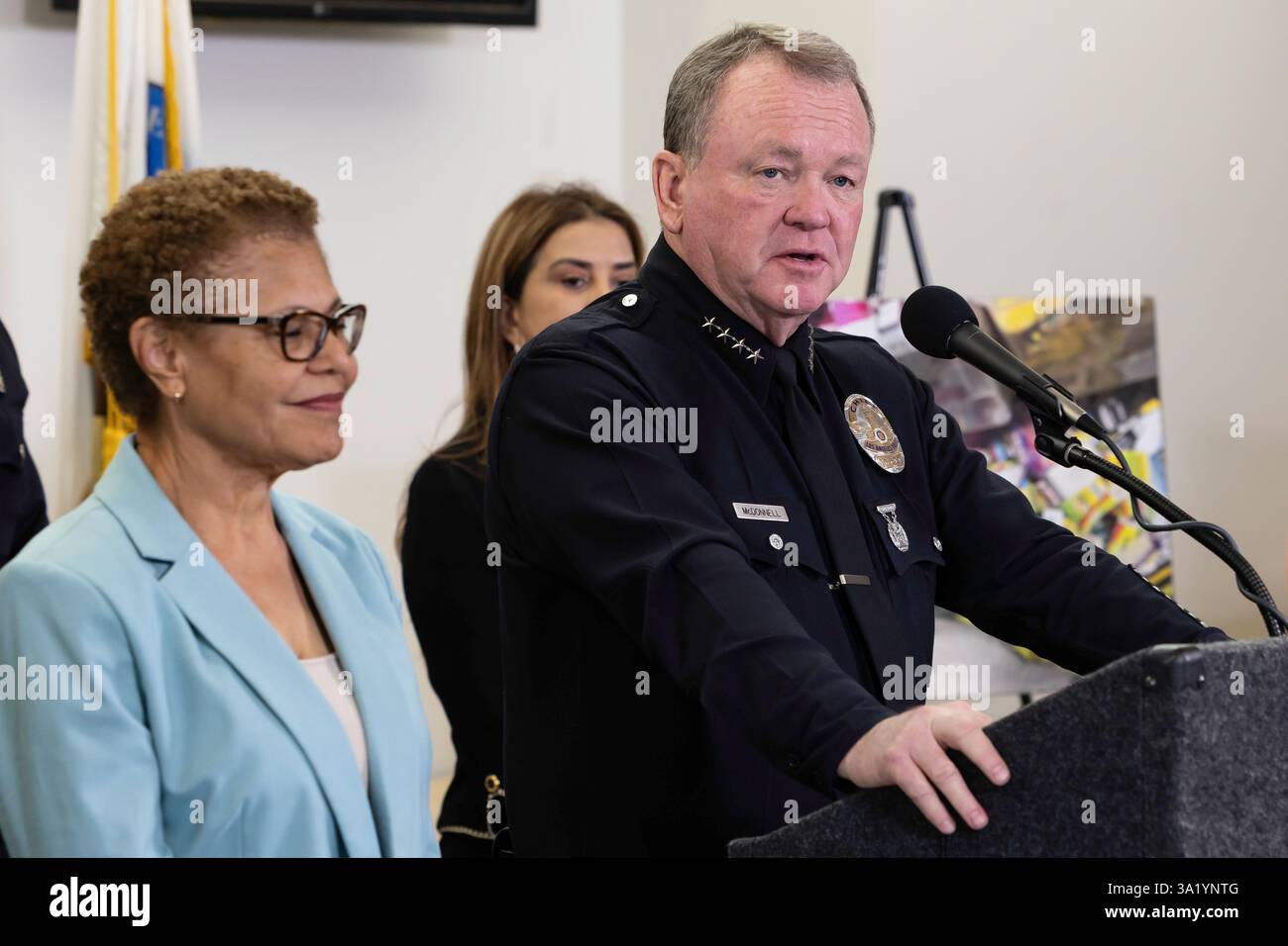Los Angeles Mayor Karen Bass and LAPD Chief of Police Jim McDonnell ...