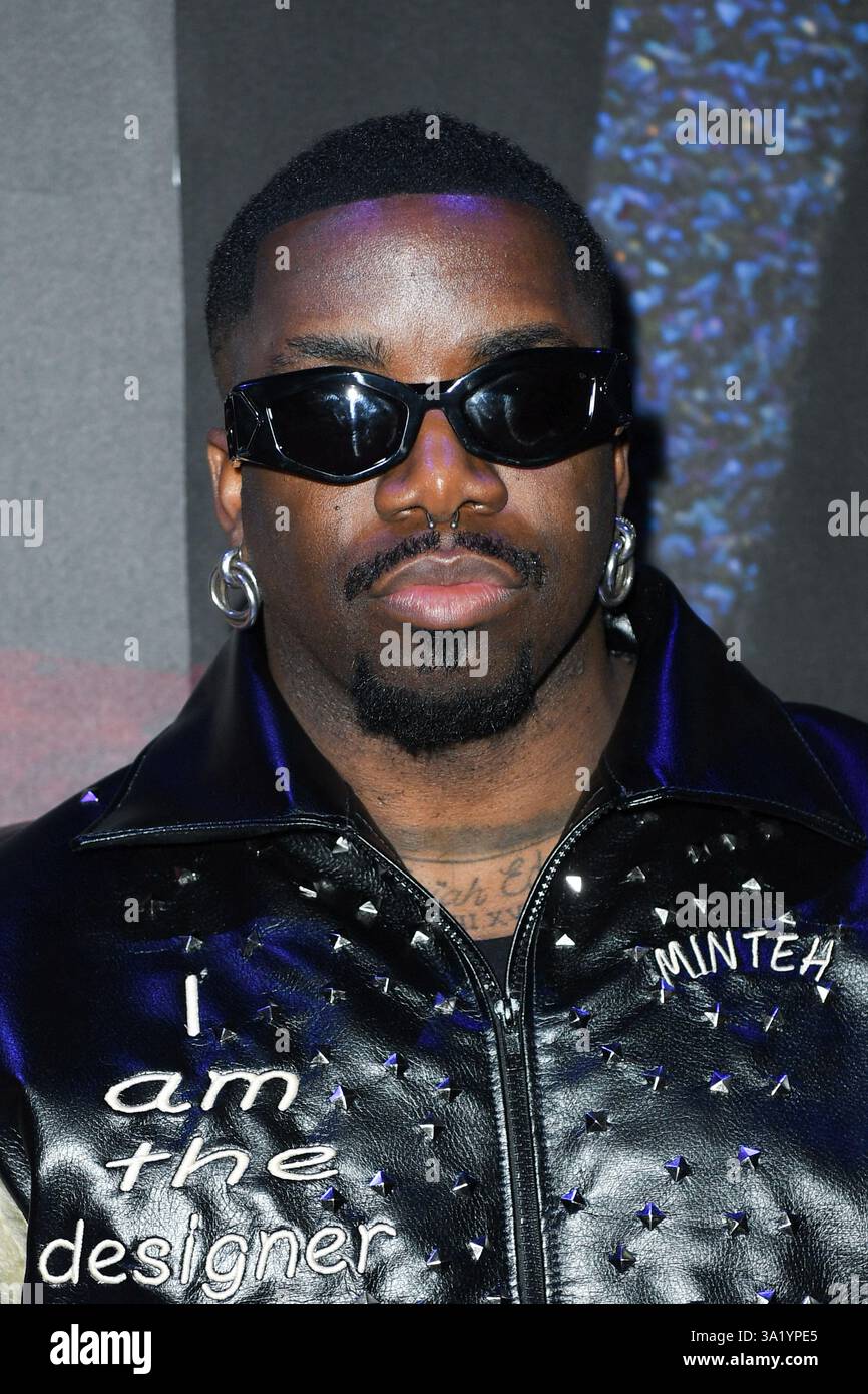 Paris, France. 10th Mar, 2025. Isaiah Denzel attending the Shiatzy Chen ...