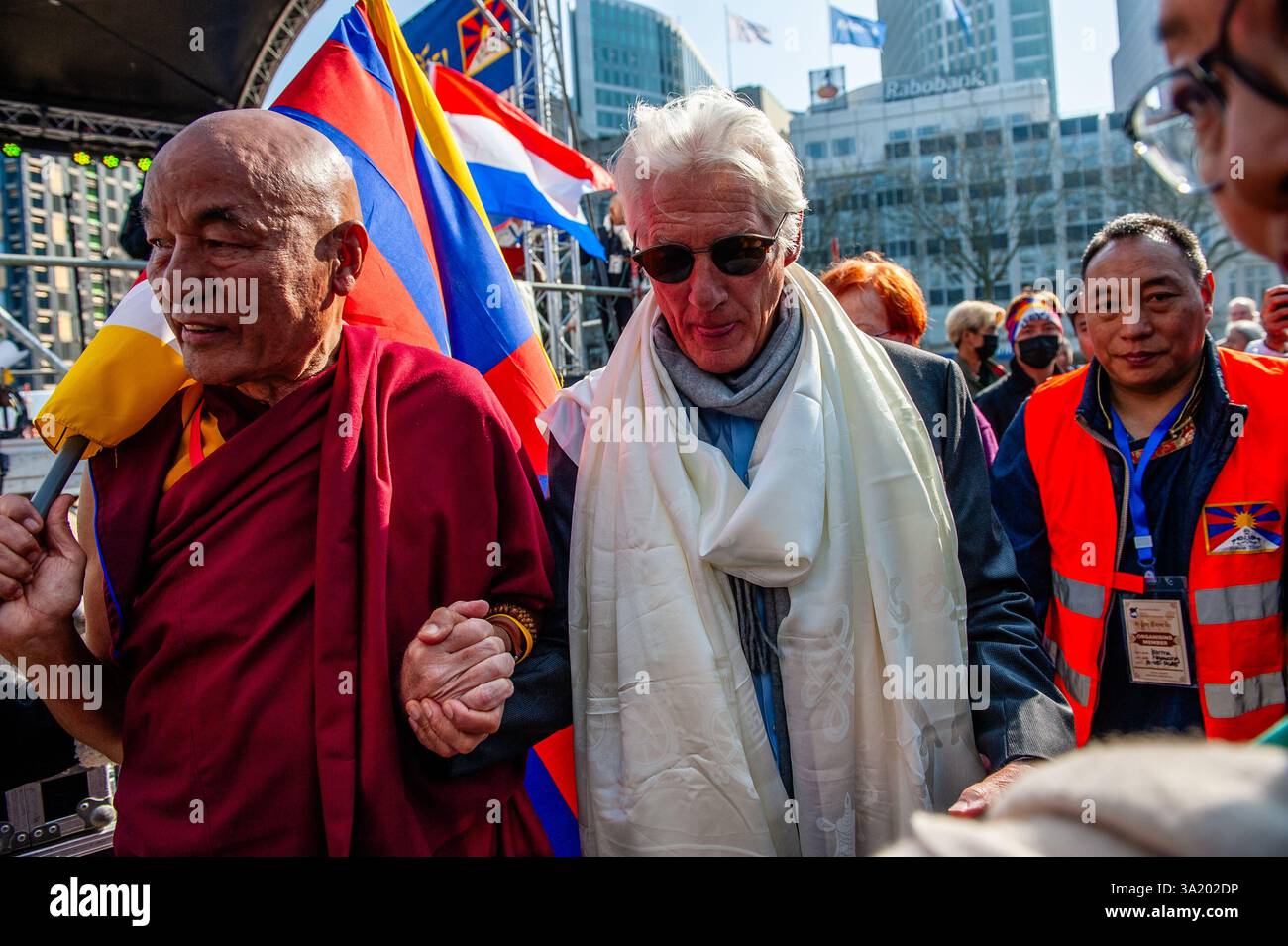 Tibetan monk Thubten Wangchen and American actor Richard Gere walking ...