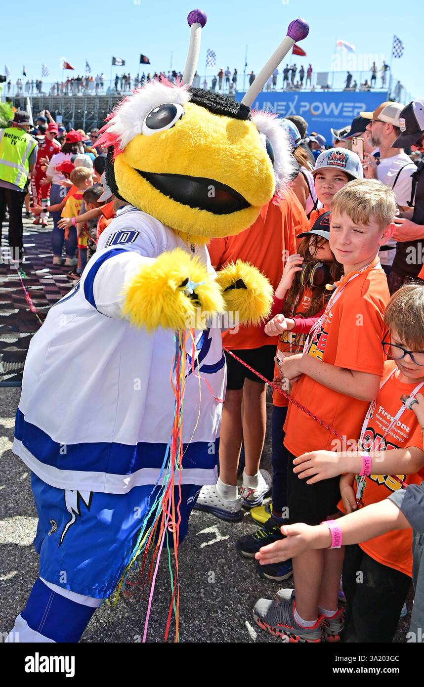 NHL Tampa Bay Lightning mascot "Thunderbug" greats young race fans at ...