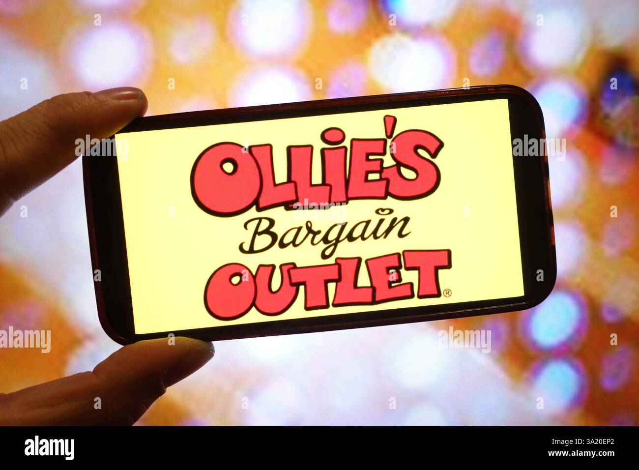 Ollies logo hi-res stock photography and images - Alamy