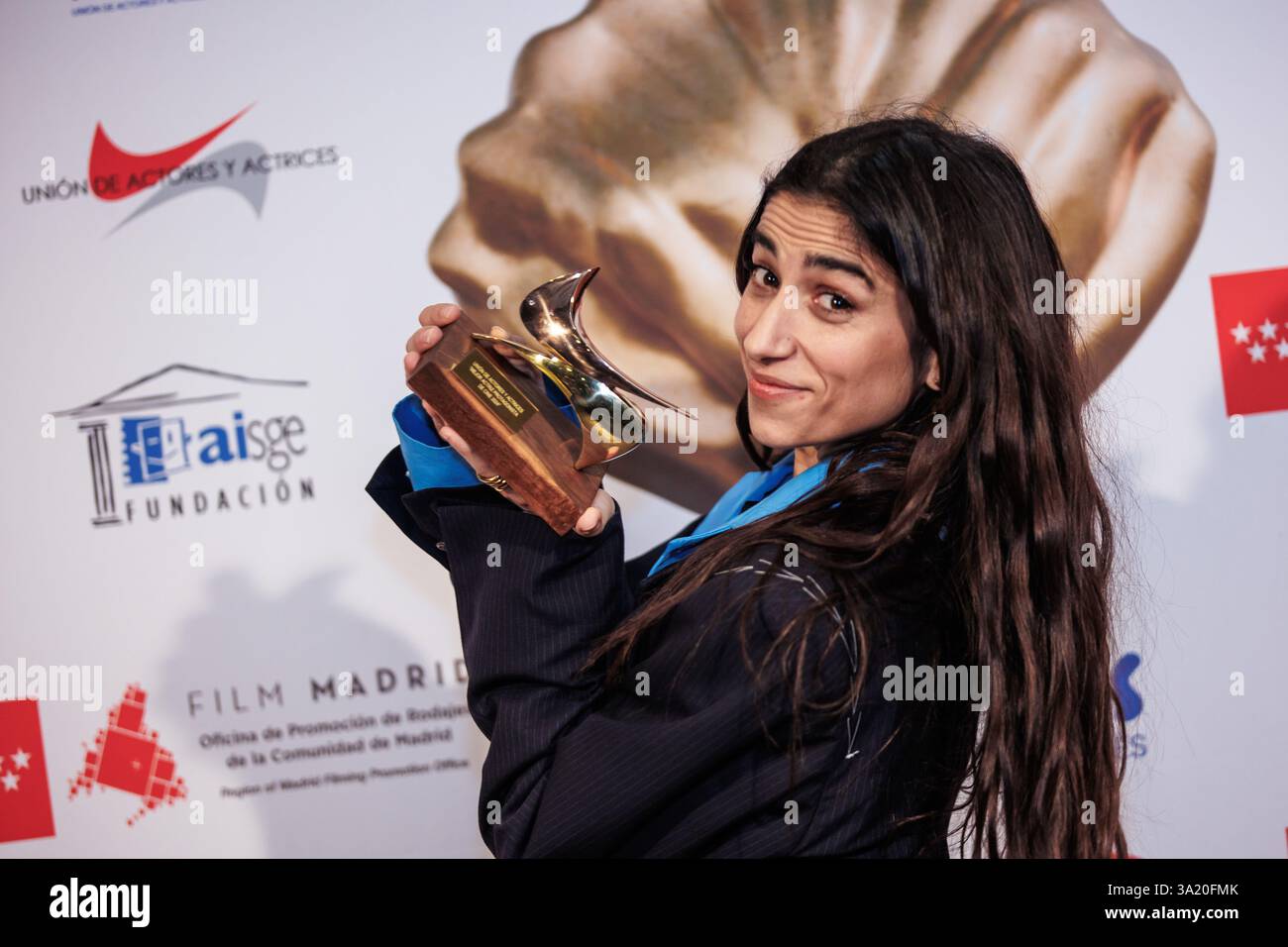 Madrid, Spain. 10th Mar, 2025. Carolina Yuste holds the Best Leading ...