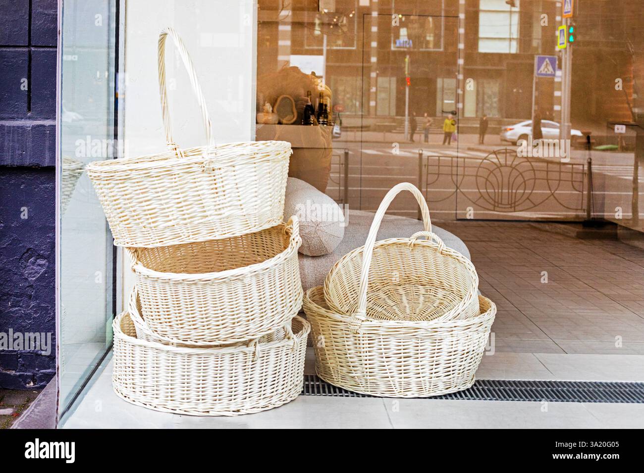 Space saving wicker baskets hi-res stock photography and images - Alamy
