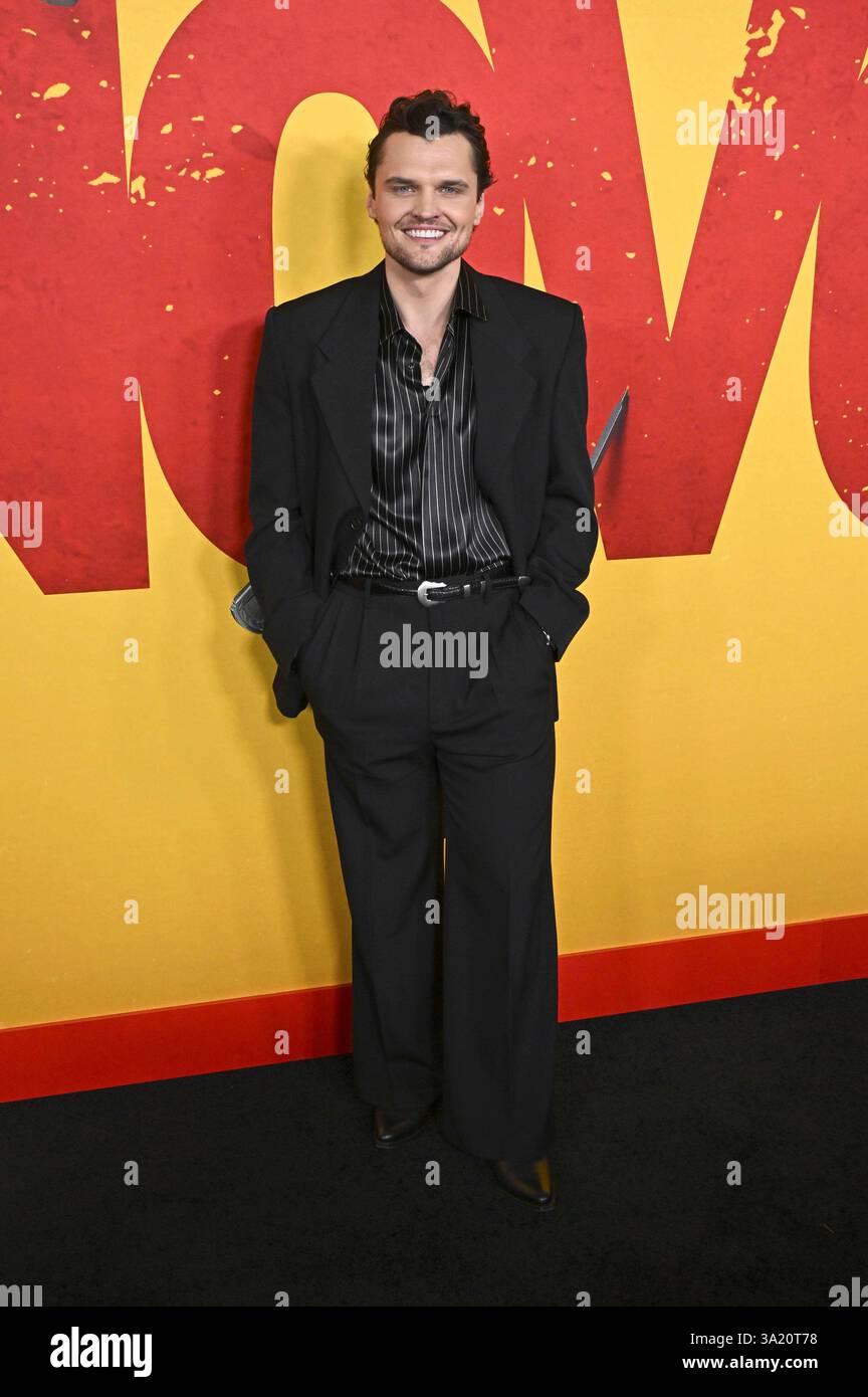 bei der Premiere des Kinofilms Novocaine / Mr. No Pain im Paramount ...