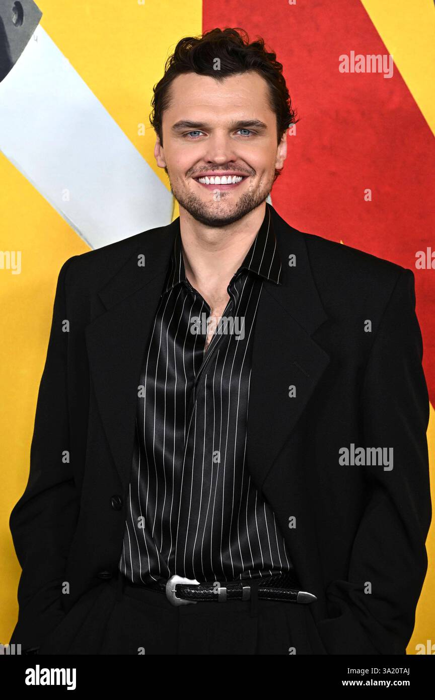 bei der Premiere des Kinofilms Novocaine / Mr. No Pain im Paramount ...