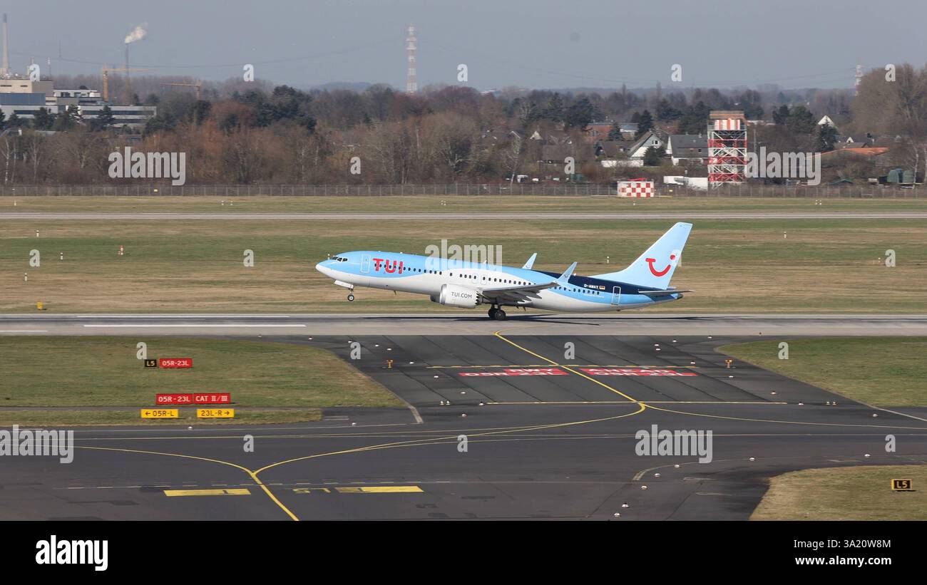 D-AMAY TUIfly Boeing 737-8 MAX am Flughafen Düsseldorf. DUS EDDL ...