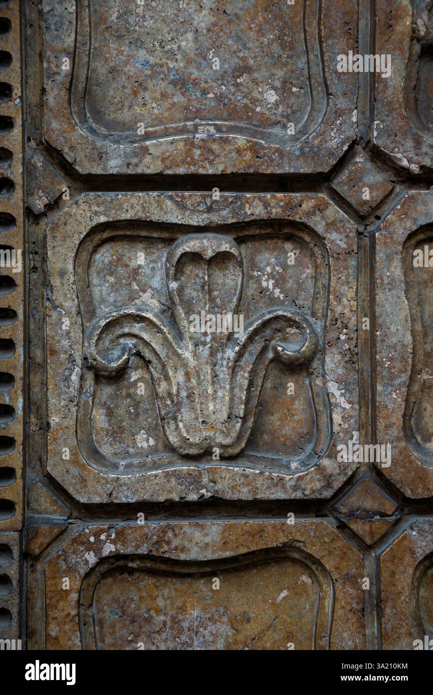 Weathered stone displays hi-res stock photography and images - Alamy