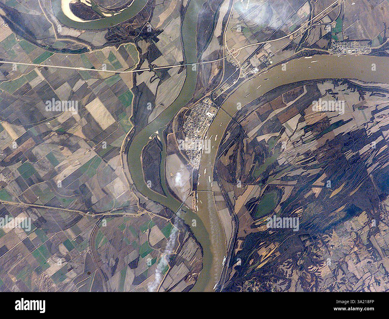 Satelite view of Cairo, Illinois at the confluence of the Mississippi ...