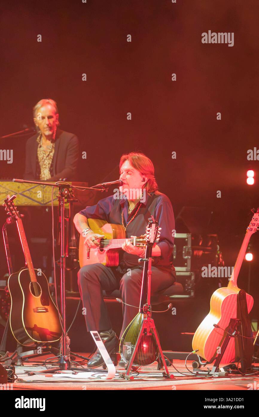 Italian singer Music Concert - Cristiano De Andre - De Andre canta De ...