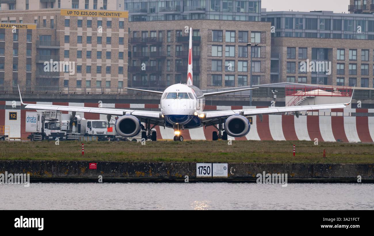 London City Airport - British Airways E190 Stock Photo - Alamy