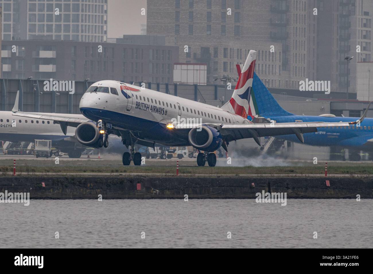 London City Airport - British Airways E190 Stock Photo - Alamy