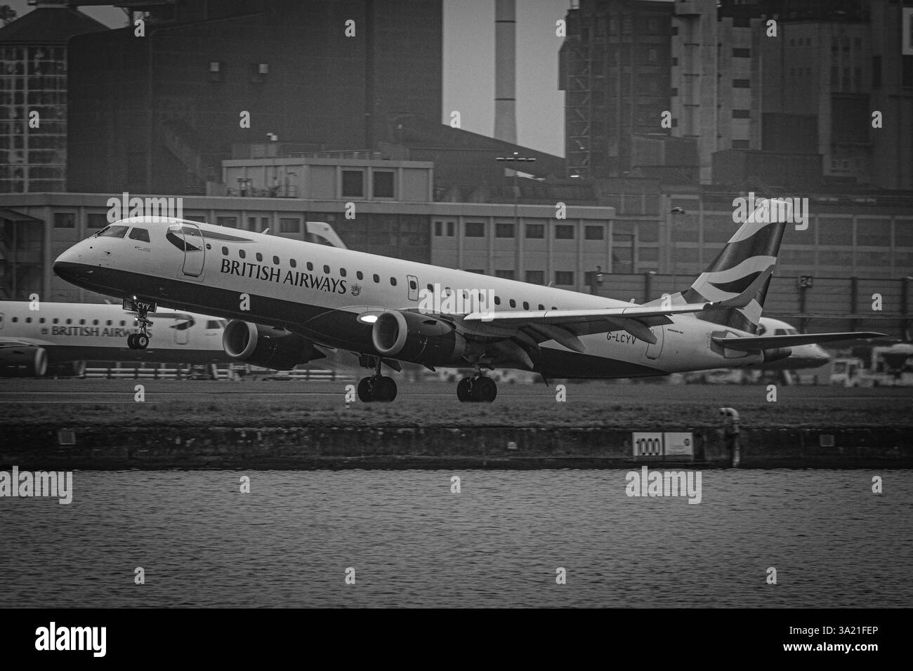 London City Airport - British Airways E190 Stock Photo - Alamy