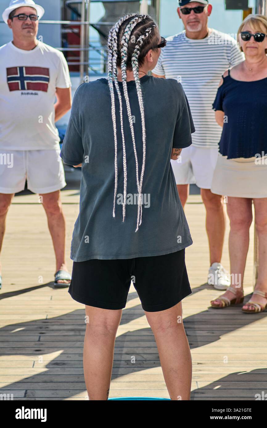 Motivational speech public speaking hi-res stock photography and images ...