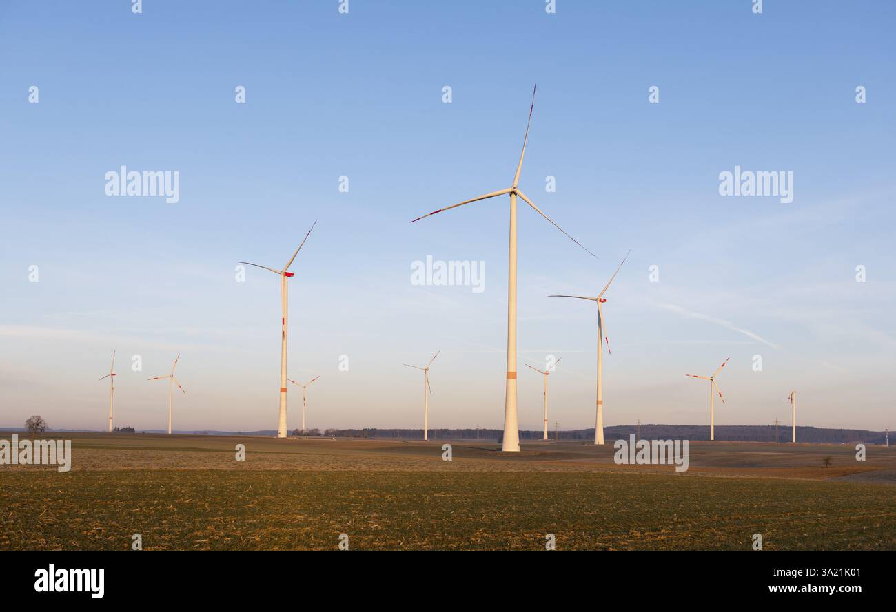 Large solar farm spread across hi-res stock photography and images - Alamy