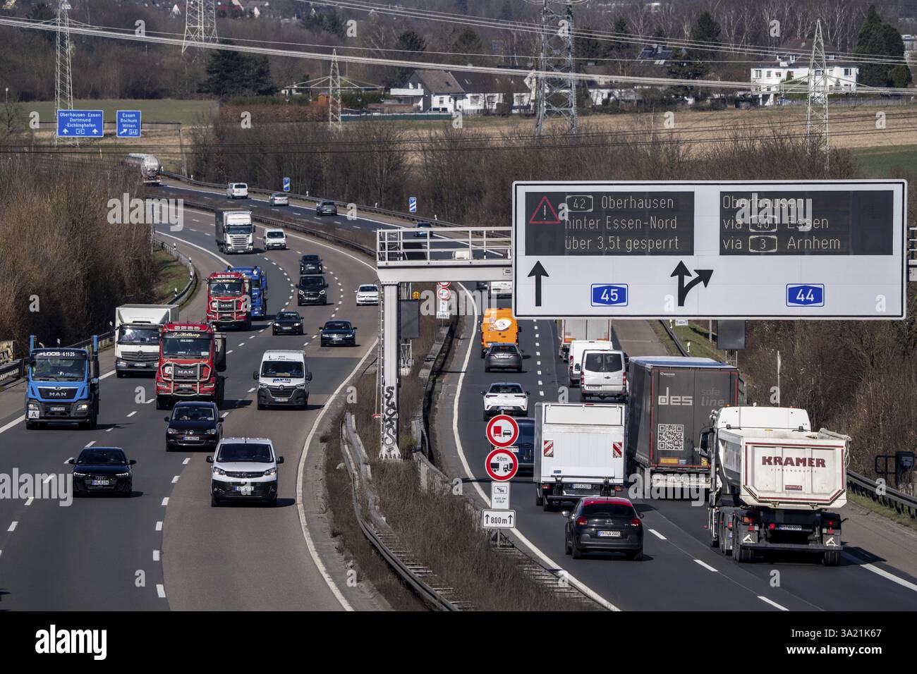 A45 motorway, shortly in front of the Dortmund-Witten motorway junction ...