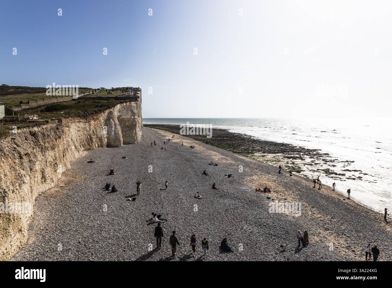 Scenic view of Birling Gap and the Seven Sisters, a stunning white ...