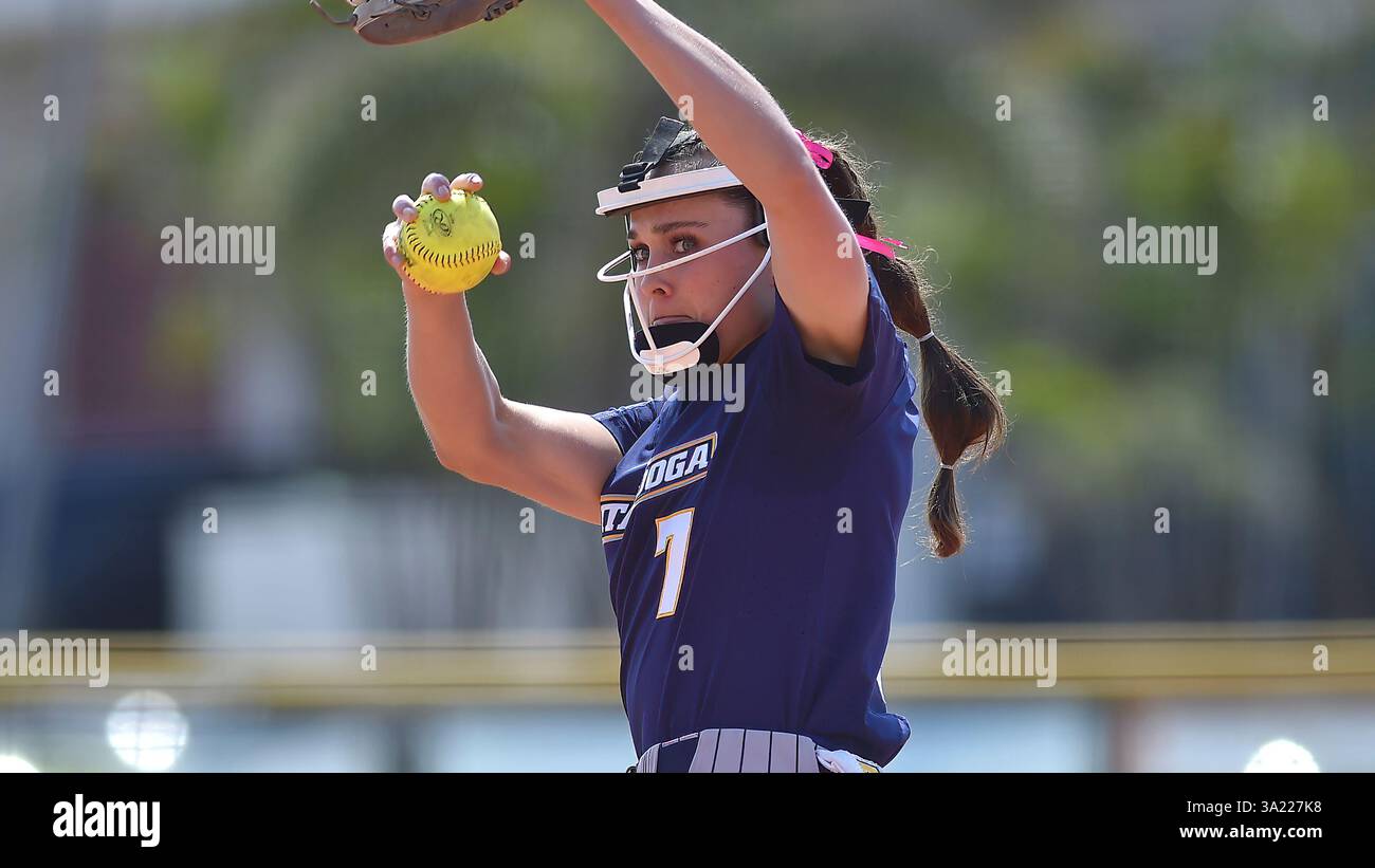 University of Tennessee at Chattanooga pitcher Peja Goold (7) fires at ...