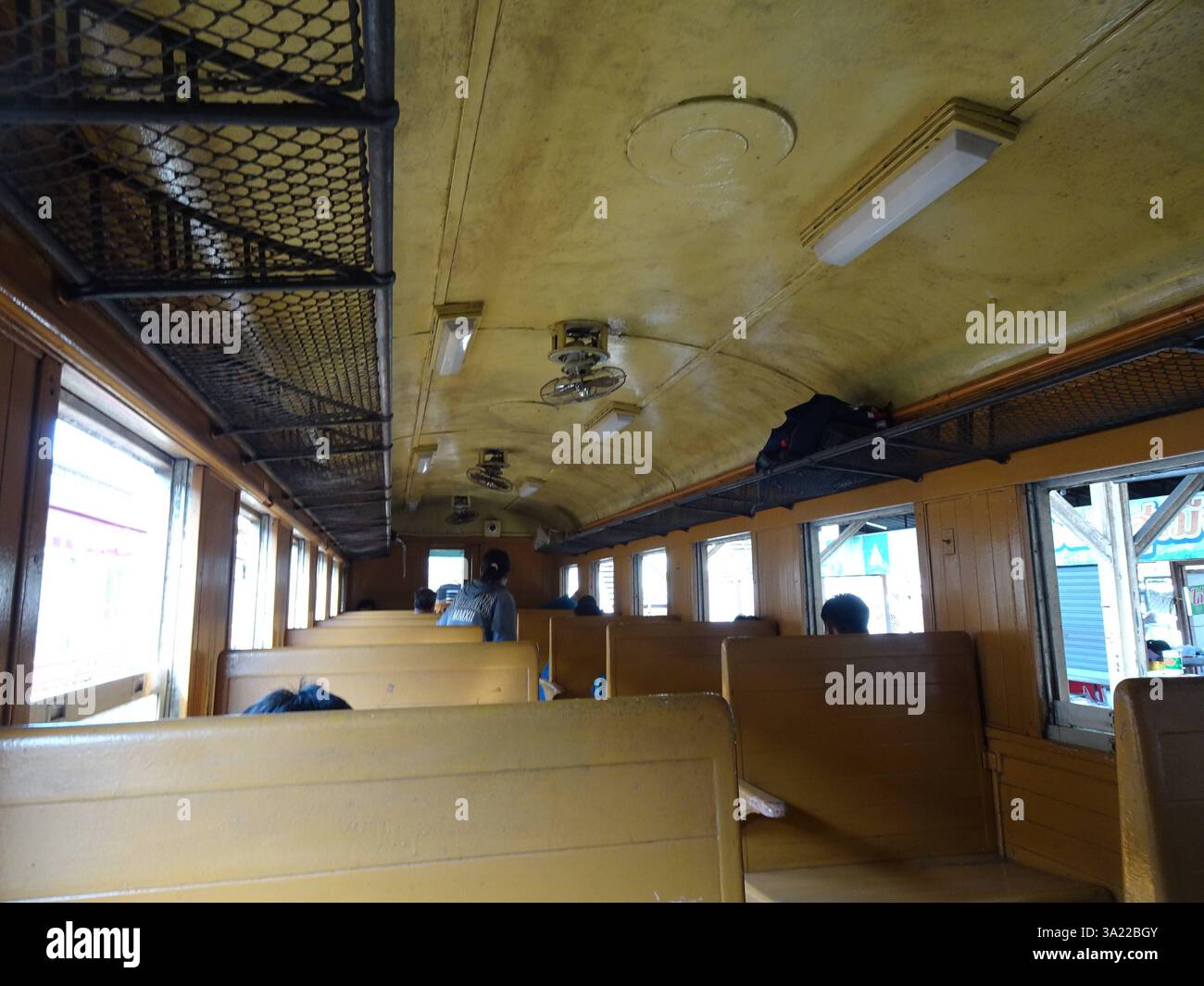 RECORD DATE NOT STATED Zugreise, Holzklasse, von Surat Thani nach ...