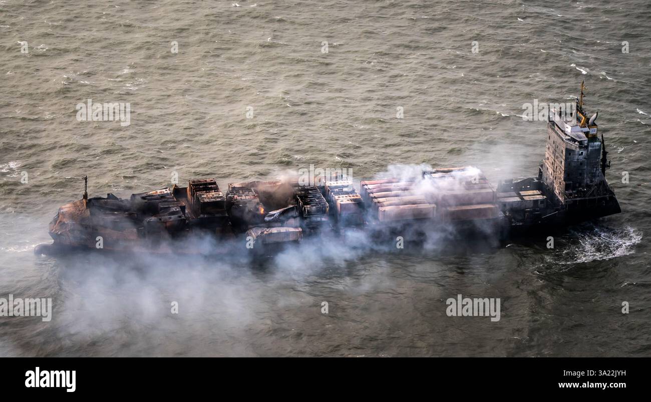 The Solong container ship drifts in the Humber Estuary, off the coast ...