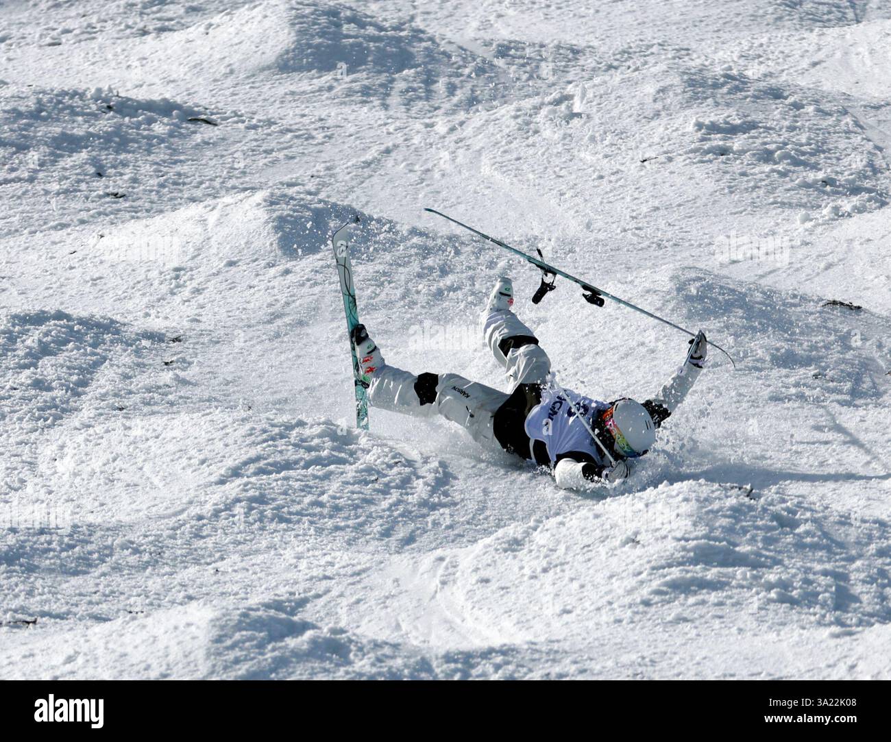 (250311) -- LIVIGNO, March 11, 2025 (Xinhua) -- Matt Graham of ...