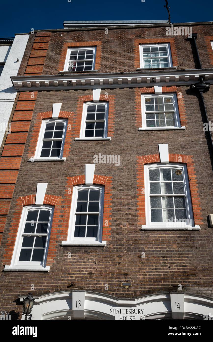 Unusual not parallel windows, Shoreditch, Hoxton Market, Hoxton, London ...