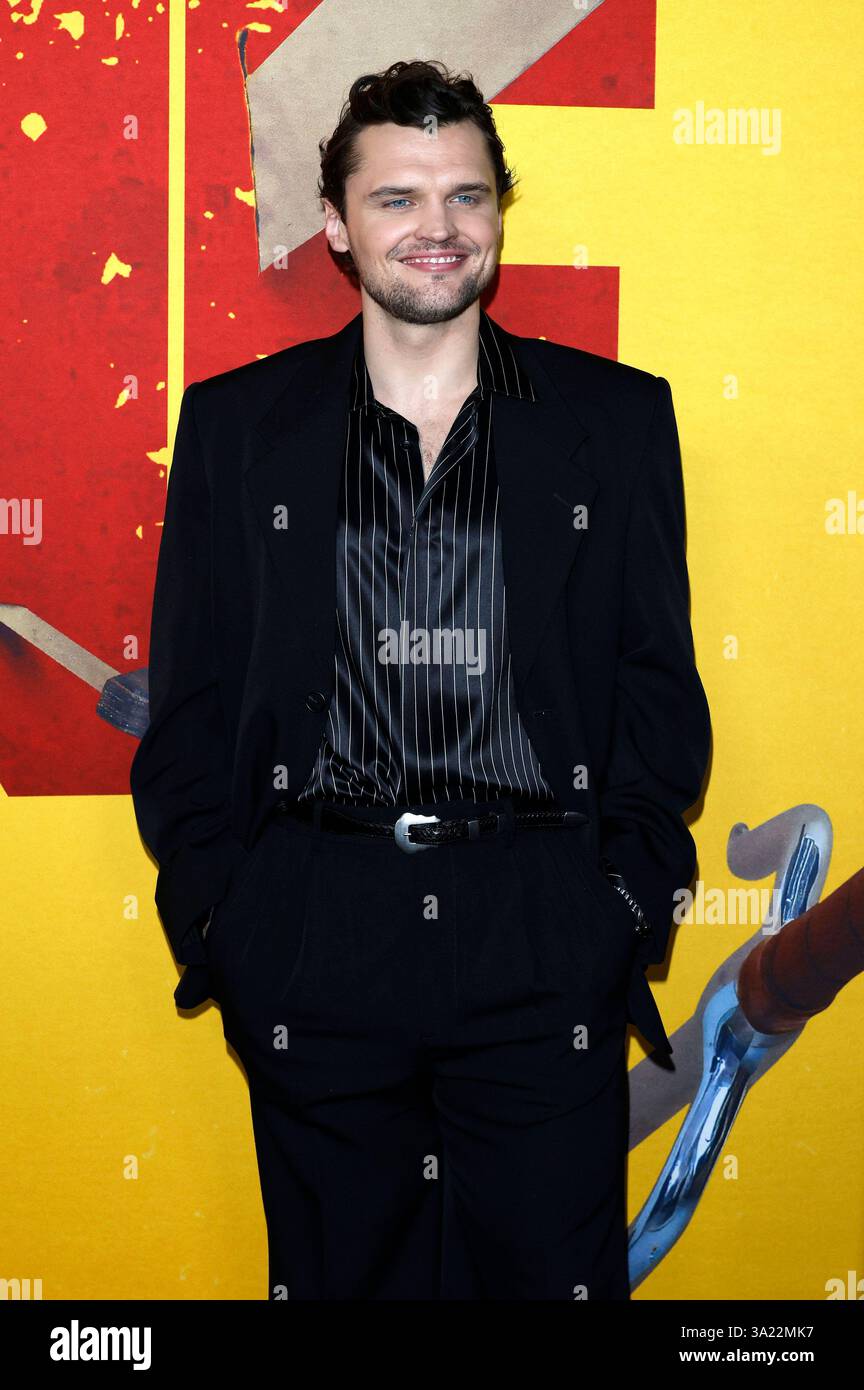 Ray Nicholson bei der Premiere des Kinofilms Novocaine / Mr. No Pain im ...