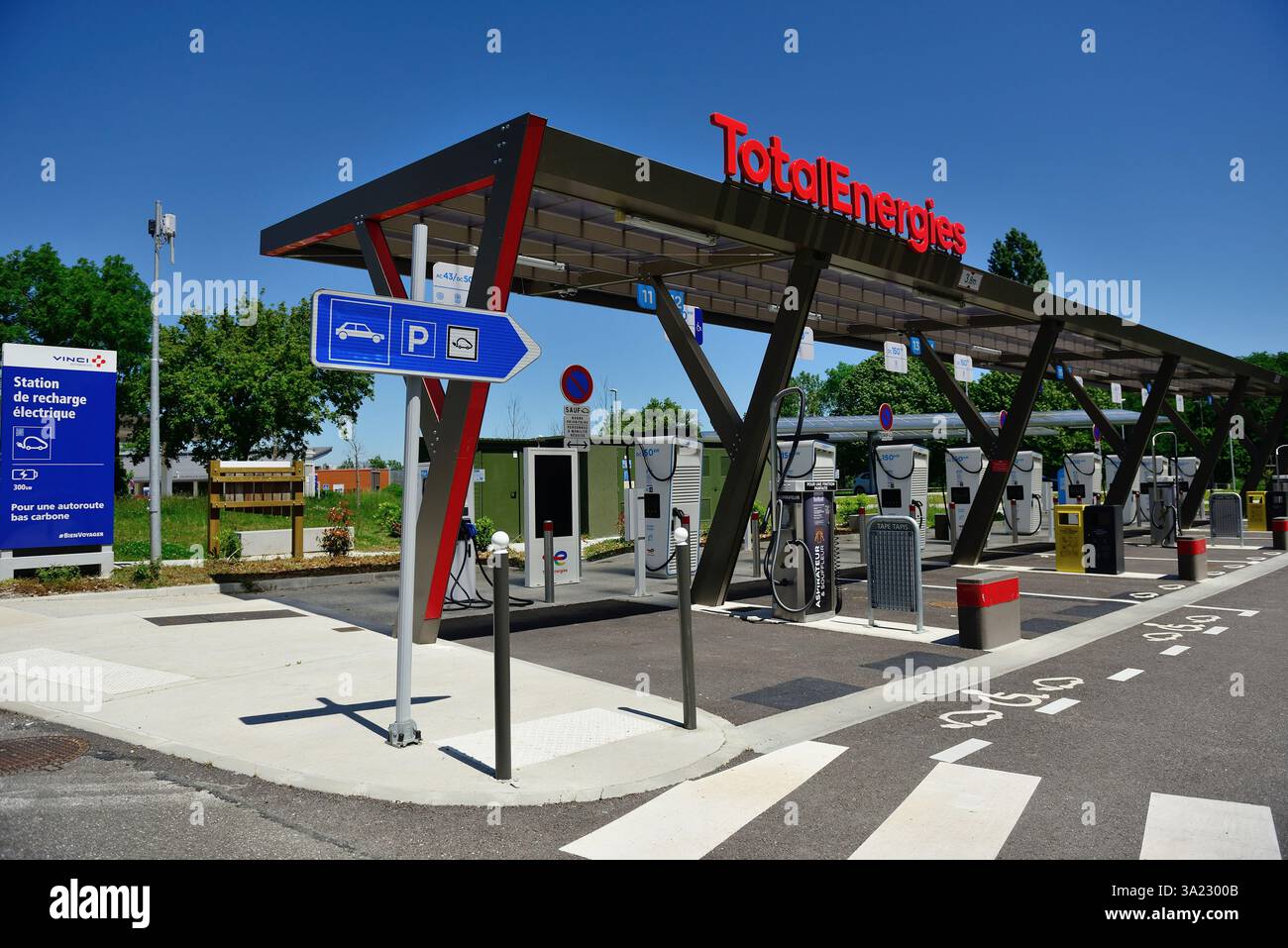 A62, TotalEnergies charging station for electric vehicles on the A62 ...
