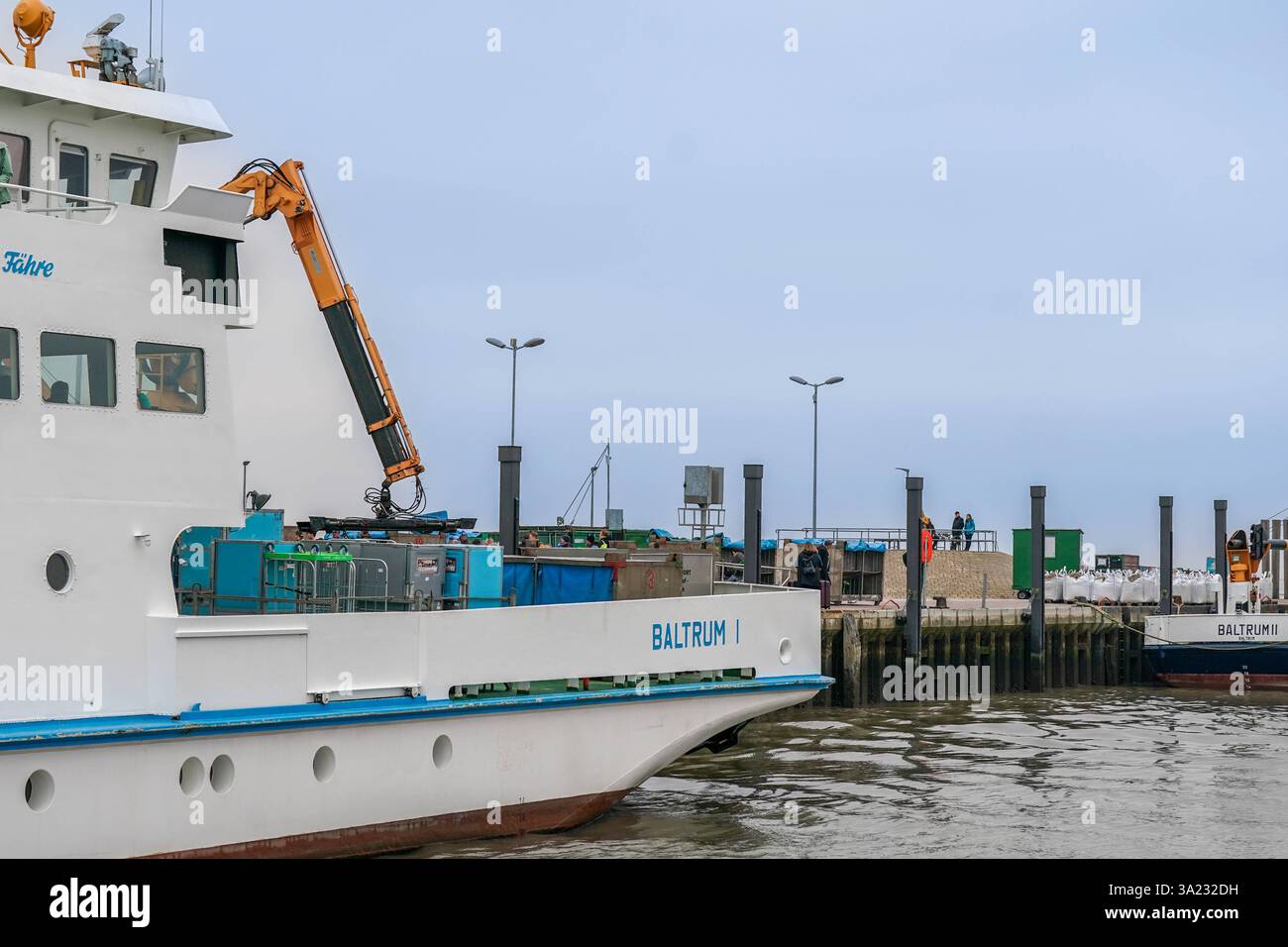Fähre Baltrum I, Anlegestelle Neßmersiel, Fährhafen, Ostfriesland ...