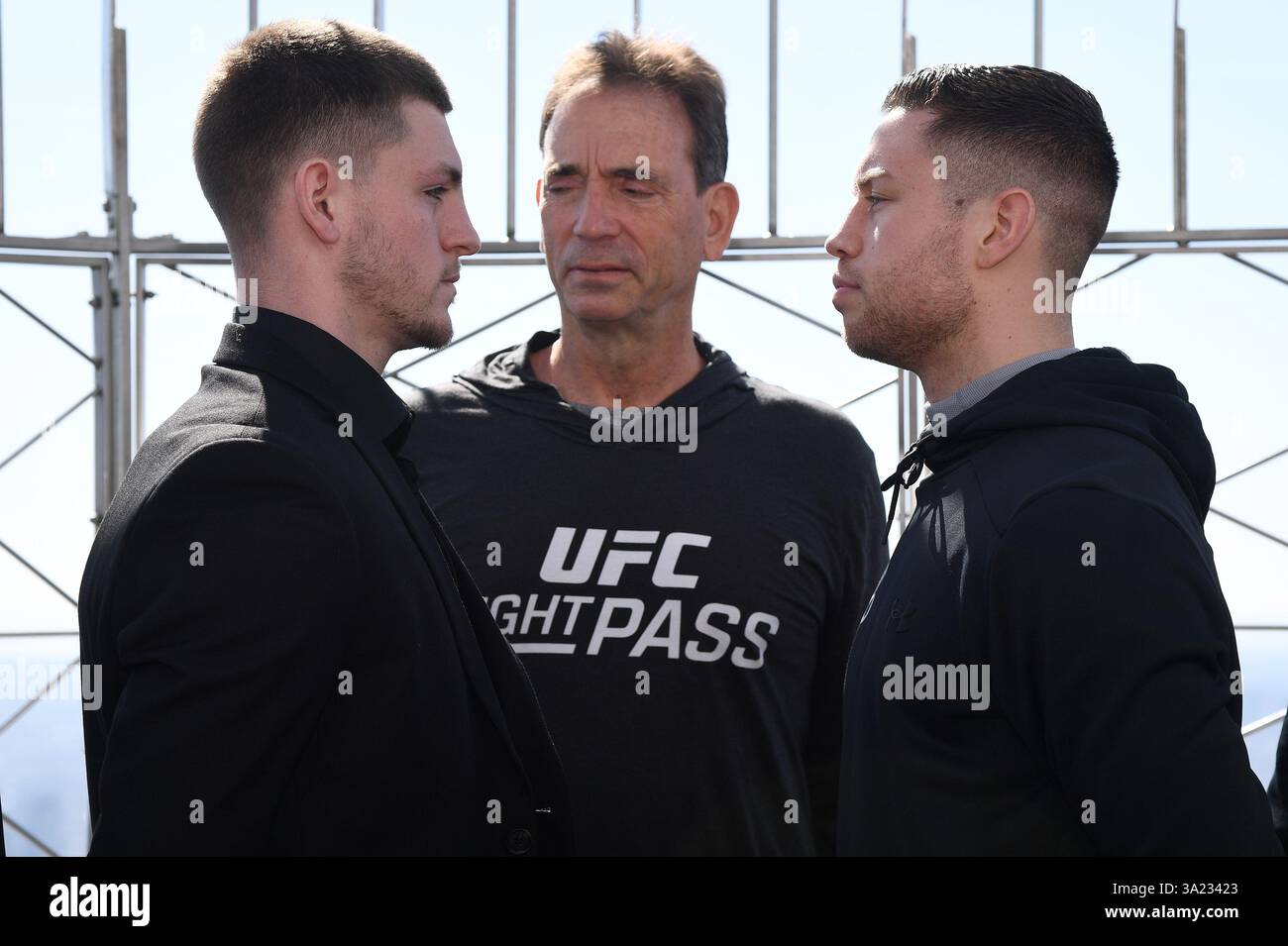Professional boxers Callum Walsh (l), WBC Super Welterweight ...
