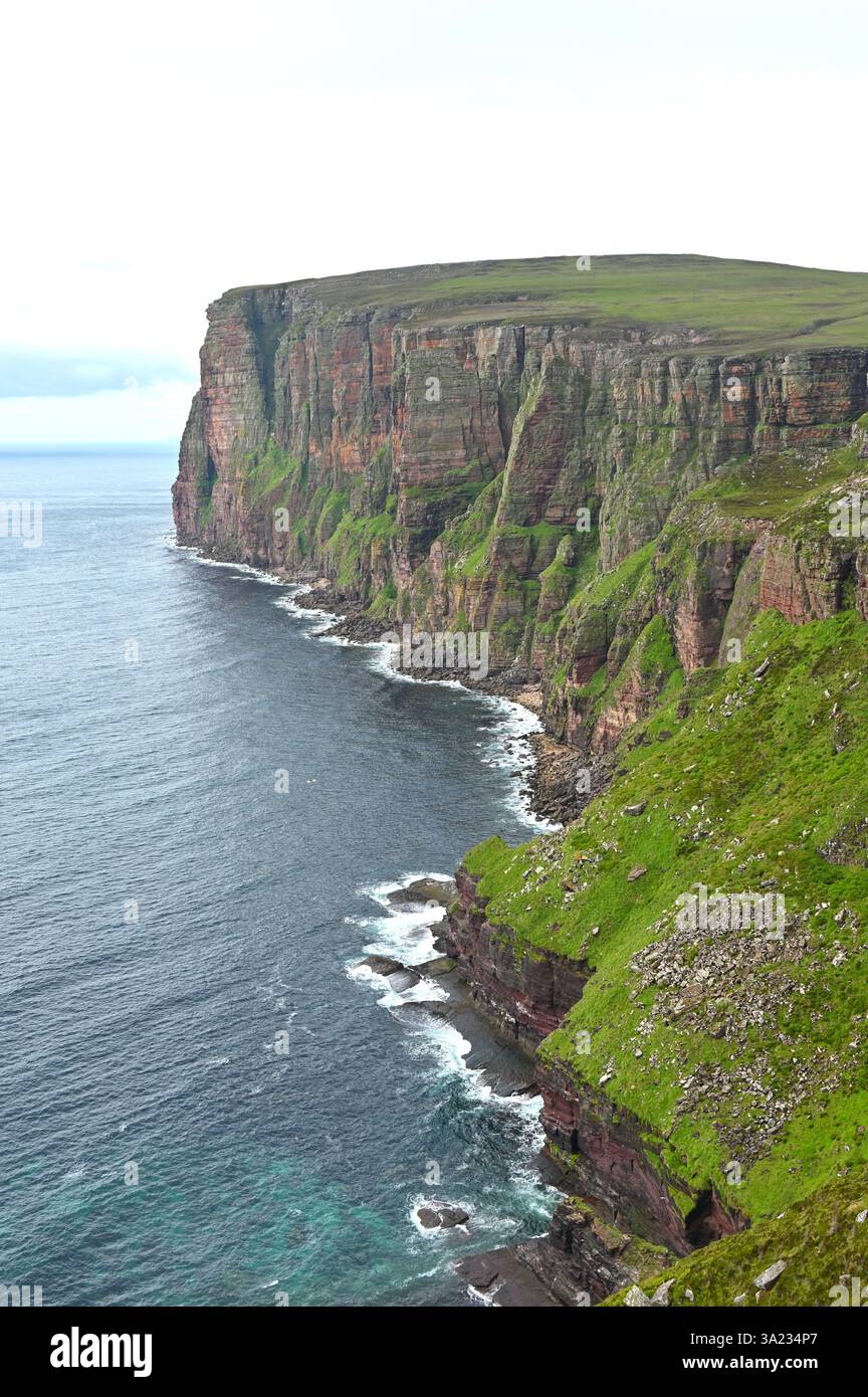 Hoy cliffs hi-res stock photography and images - Alamy