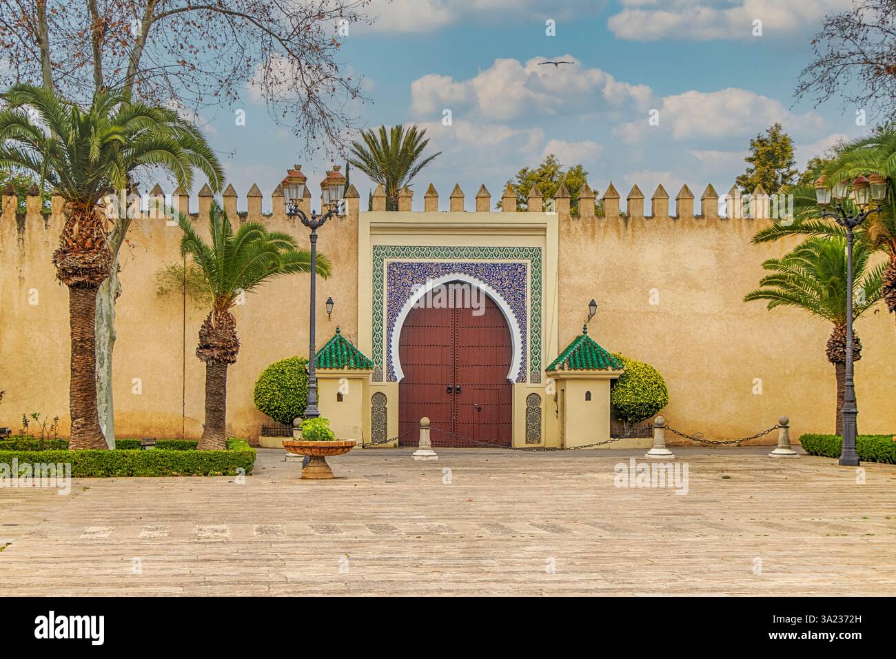 Golden doors of the Royal Palace (Dar el Makhzen) in Fes , Morocco ...