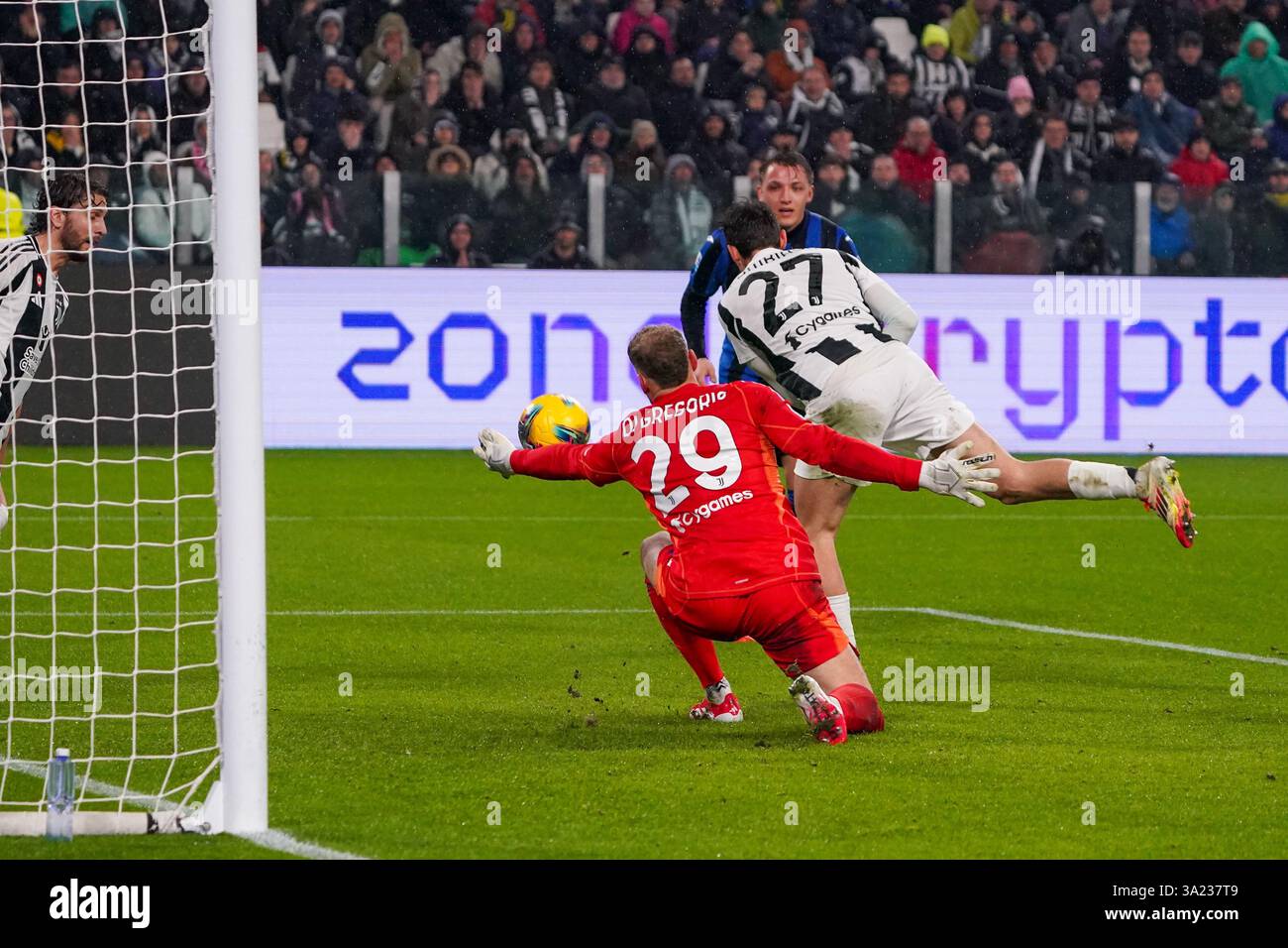 Turin, Italy. 9 Mar, 2025. Michele Di Gregorio, during Juventus FC ...