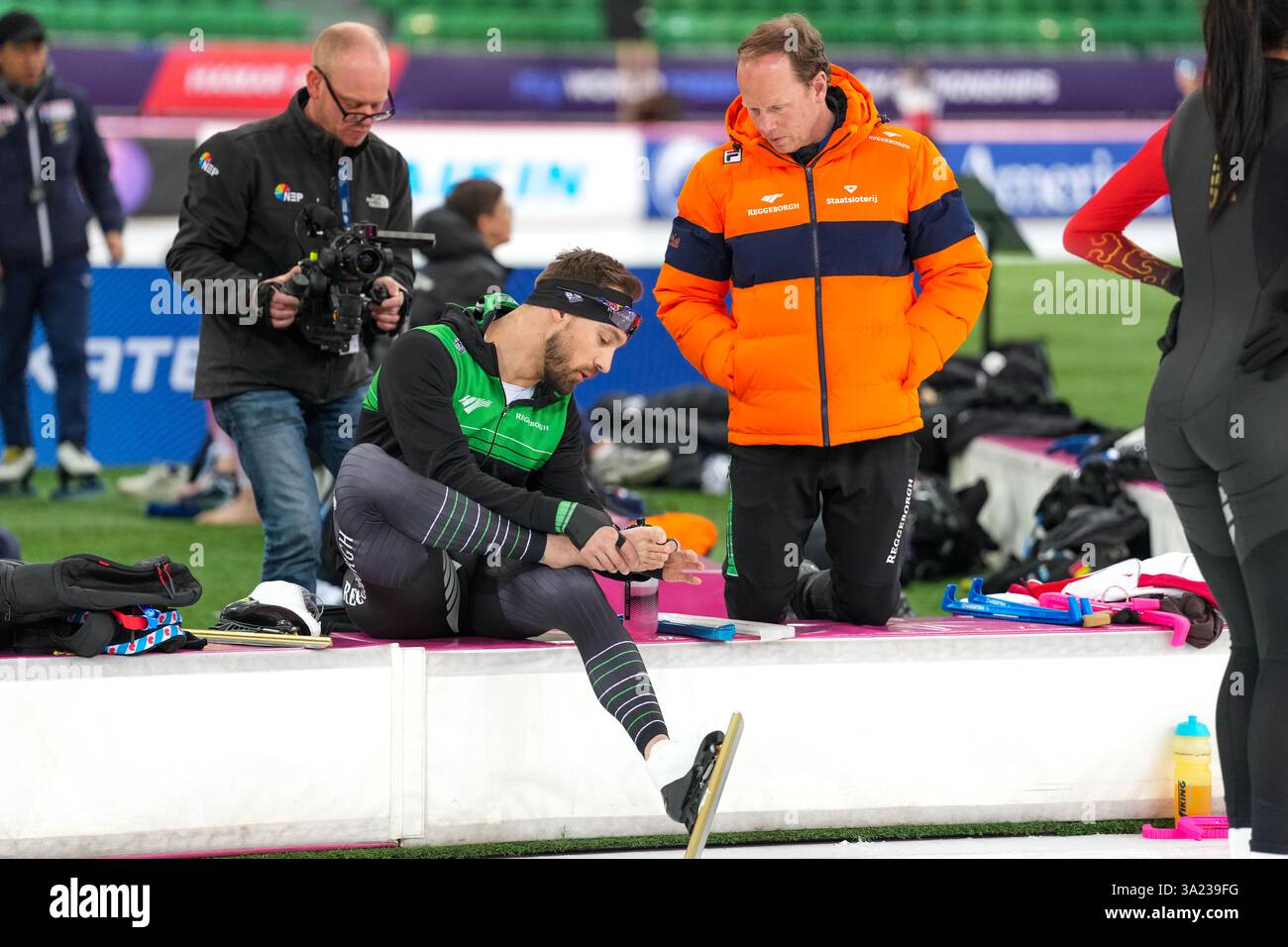 HAMAR, NORWAY - MARCH 11: Kjeld Nuis, Johan Methorst during the ...