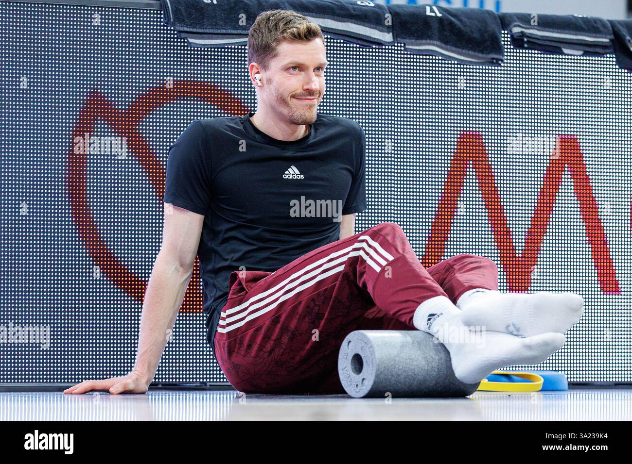 Bamberg, Deutschland. 11th Mar, 2025. Andreas Obst (FC Bayern Muenchen ...