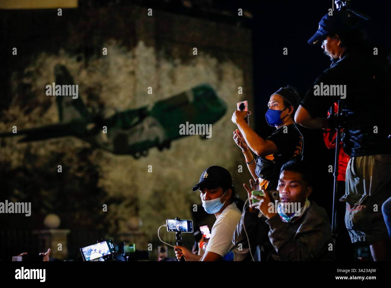 Former Philippine President Rodrigo Duterte arrested in Manila ...