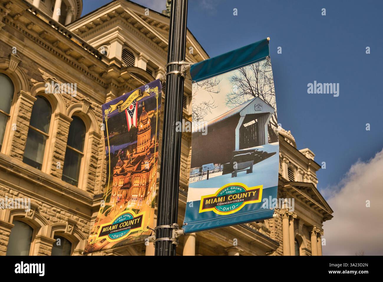 Miami Oh, County Courthouse in downtown Troy, Ohio, USA 2025 Stock ...