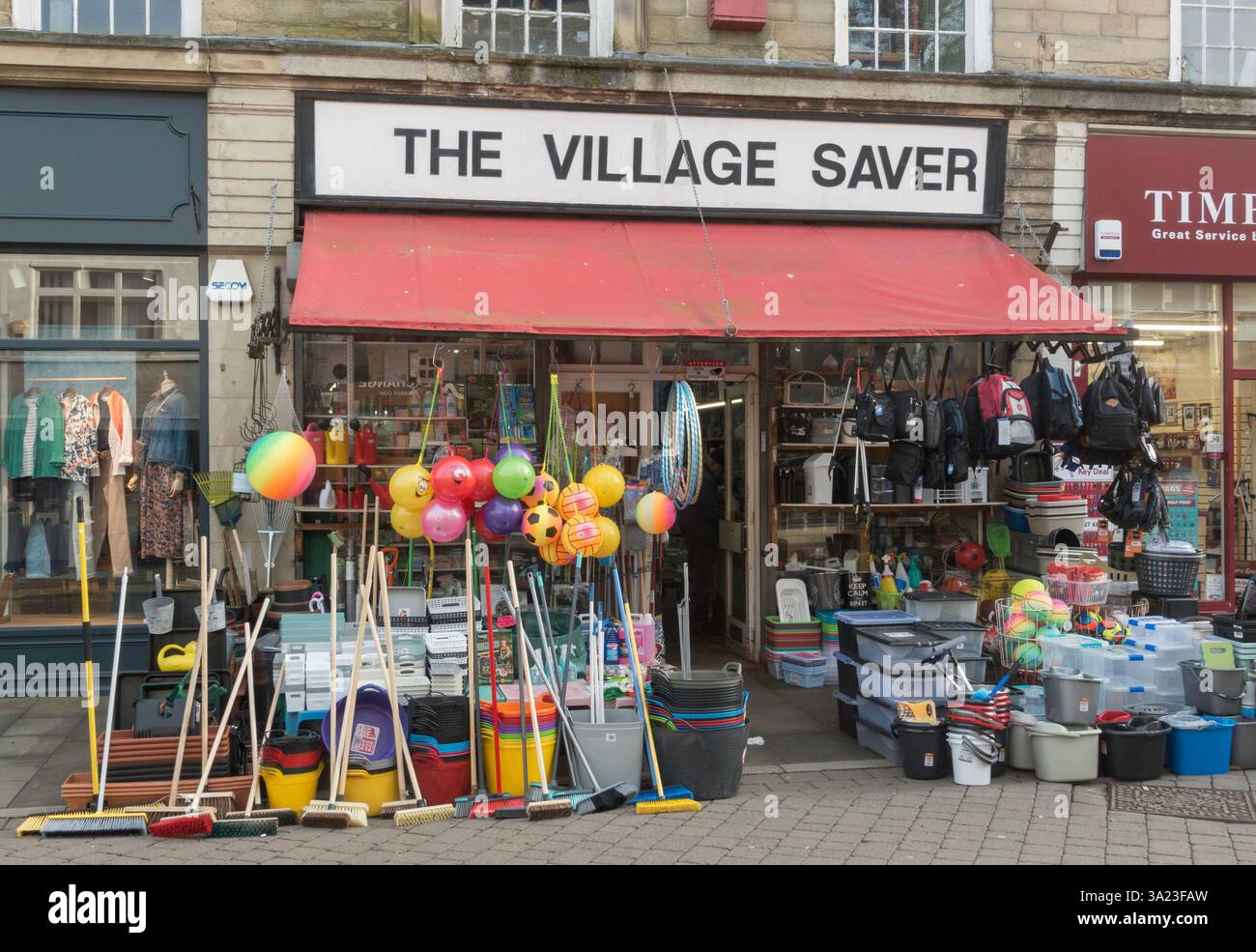 Tradional hardware shop hi-res stock photography and images - Alamy