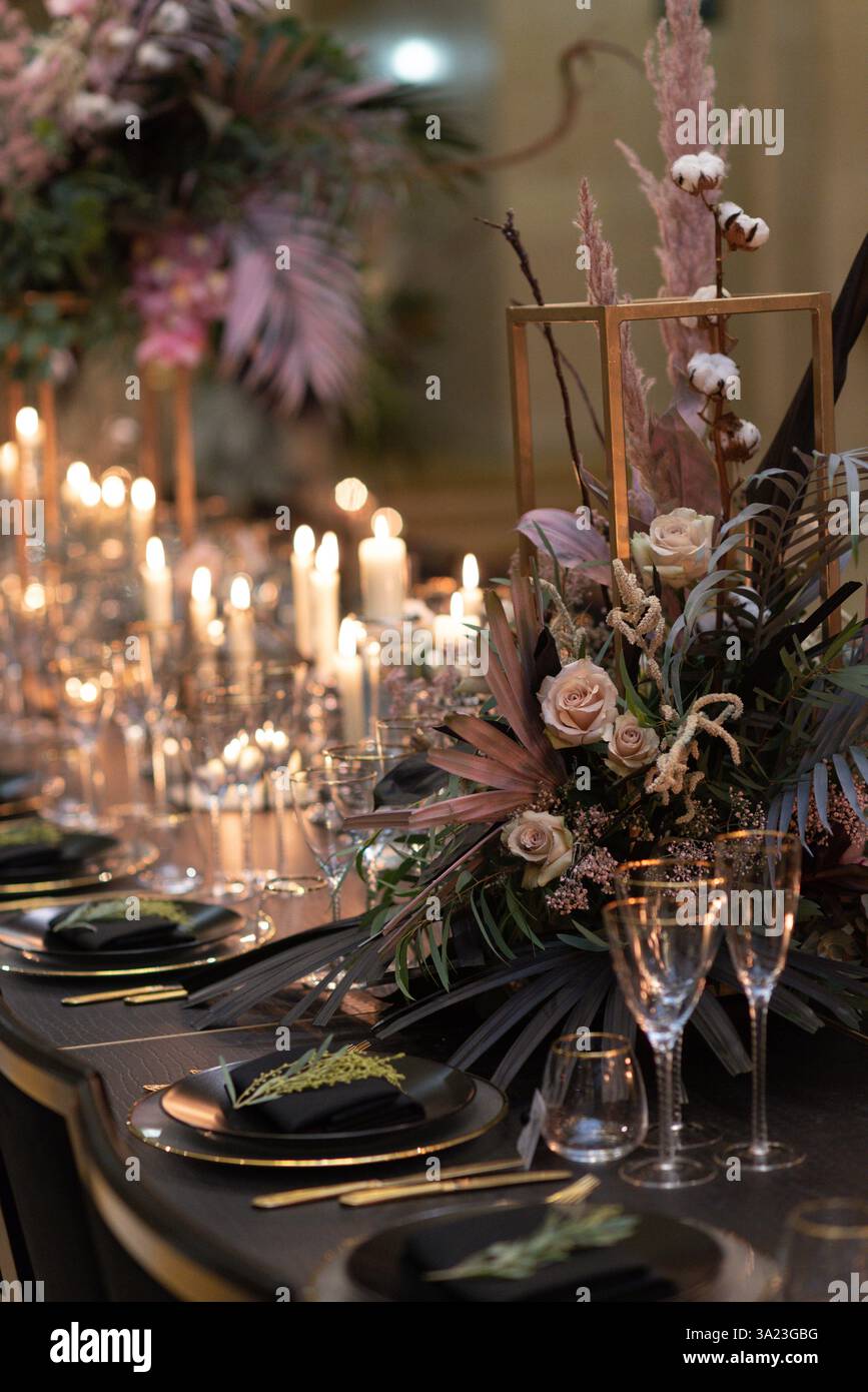 Timeless table decor hi-res stock photography and images - Alamy