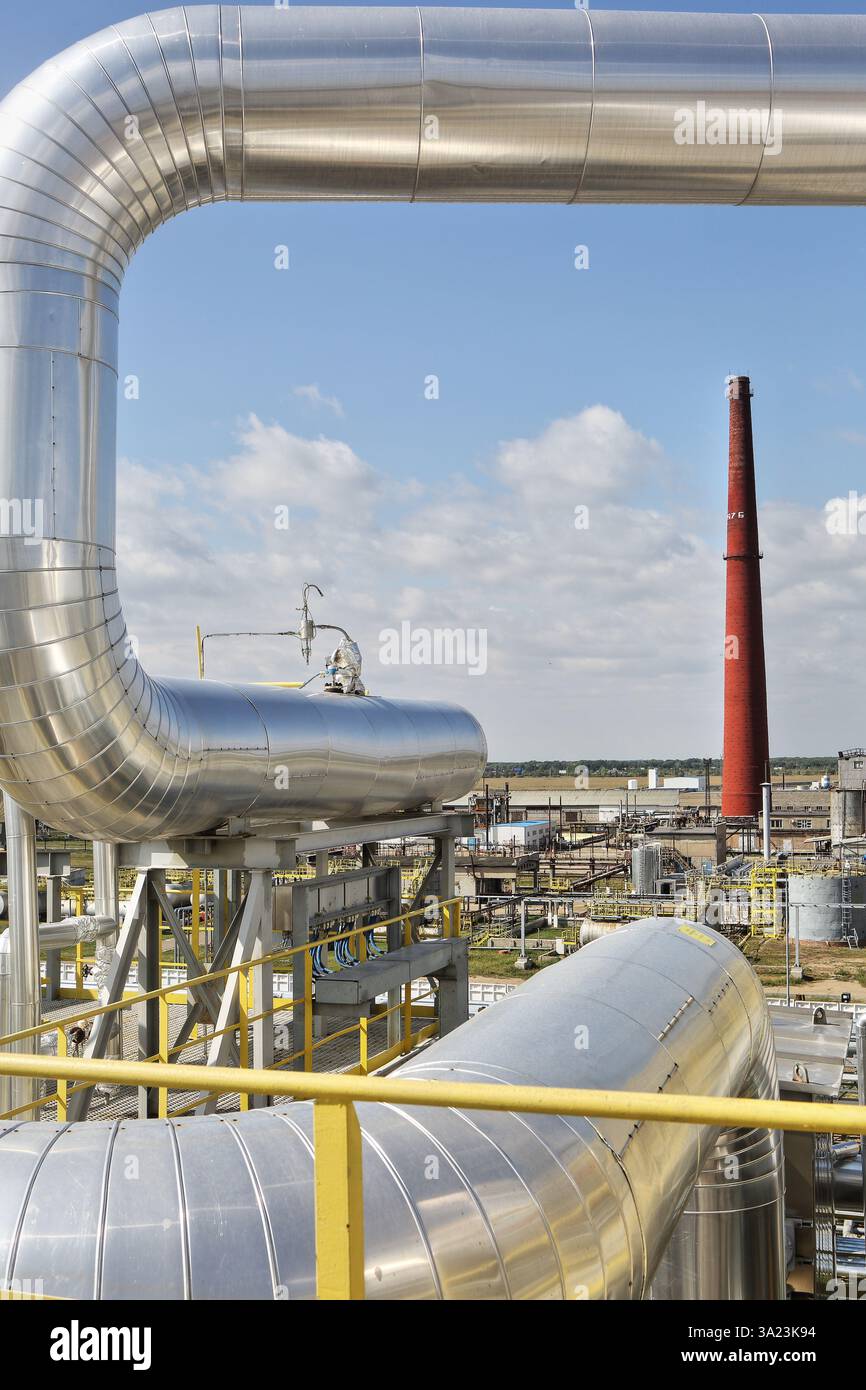 Pavlodar 140,000b/d refinery with part of the UOP isomerization unit ...